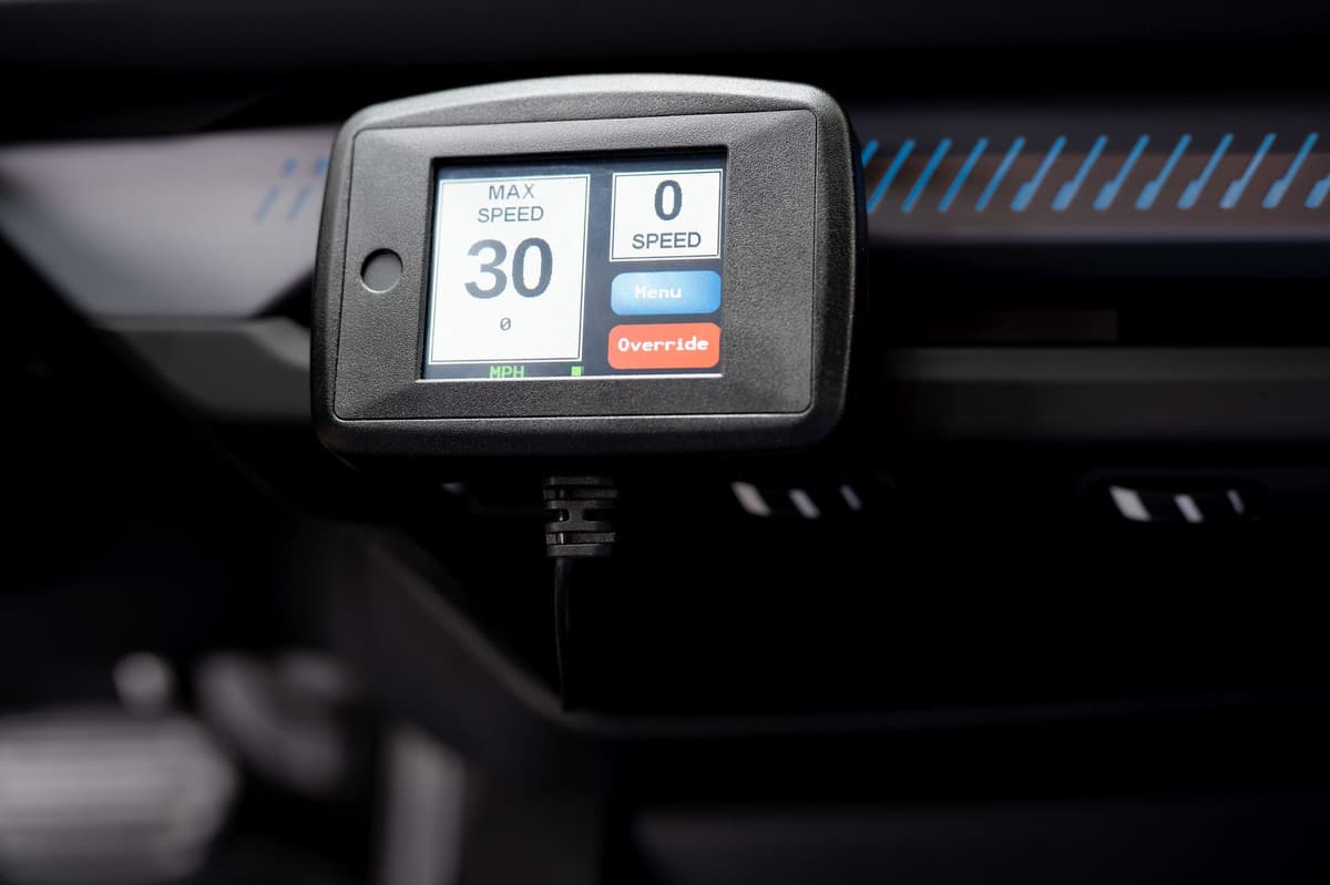 Intelligent Speed Assistance Services | LifeSafer ISA